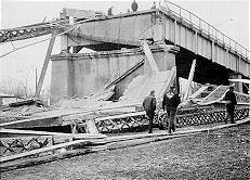 Famous Bridge Collapses - The Worst Bridge Failures